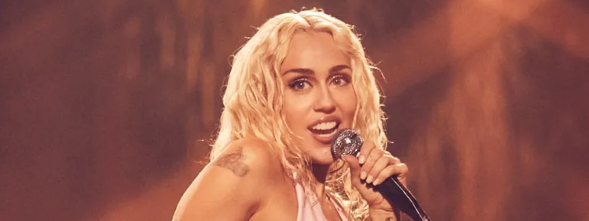 Miley Cyrus conquista nova semana no topo das paradas musicais com ...